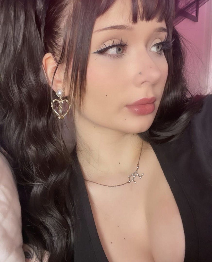 Sara Fox | Face Of Horror